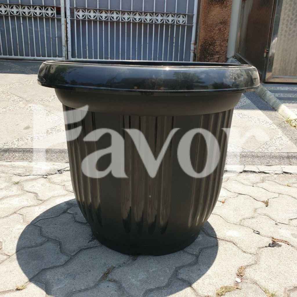 Jual Pot Cemara JUMBO 60 HITAM GBL KOKOH & ELEGAN | Desain Klasik ...