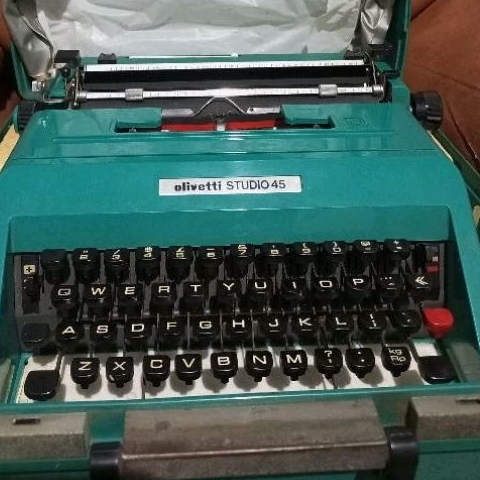 Jual mesin tik manual olivetti original | Shopee Indonesia