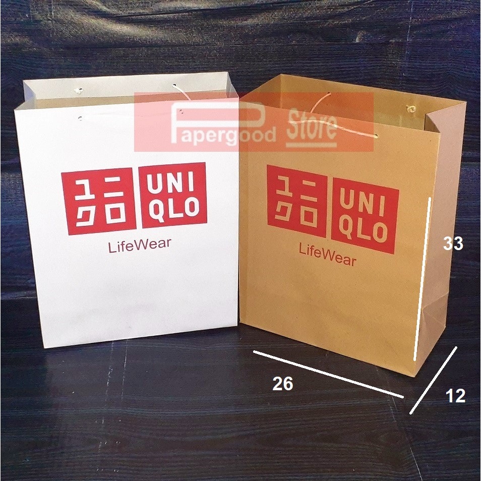 Jual Paper bag Uniqlo medium 33 x 26 x 12 cm | Shopee Indonesia