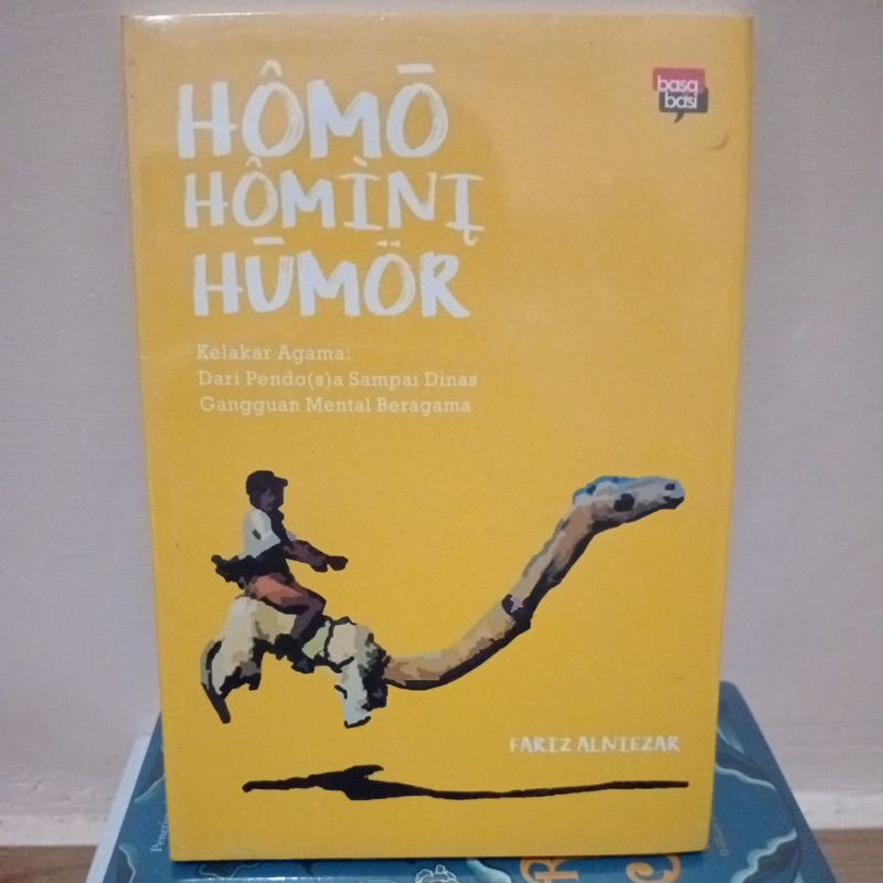 Jual esai HOMO HOMINI HUMOR | Shopee Indonesia