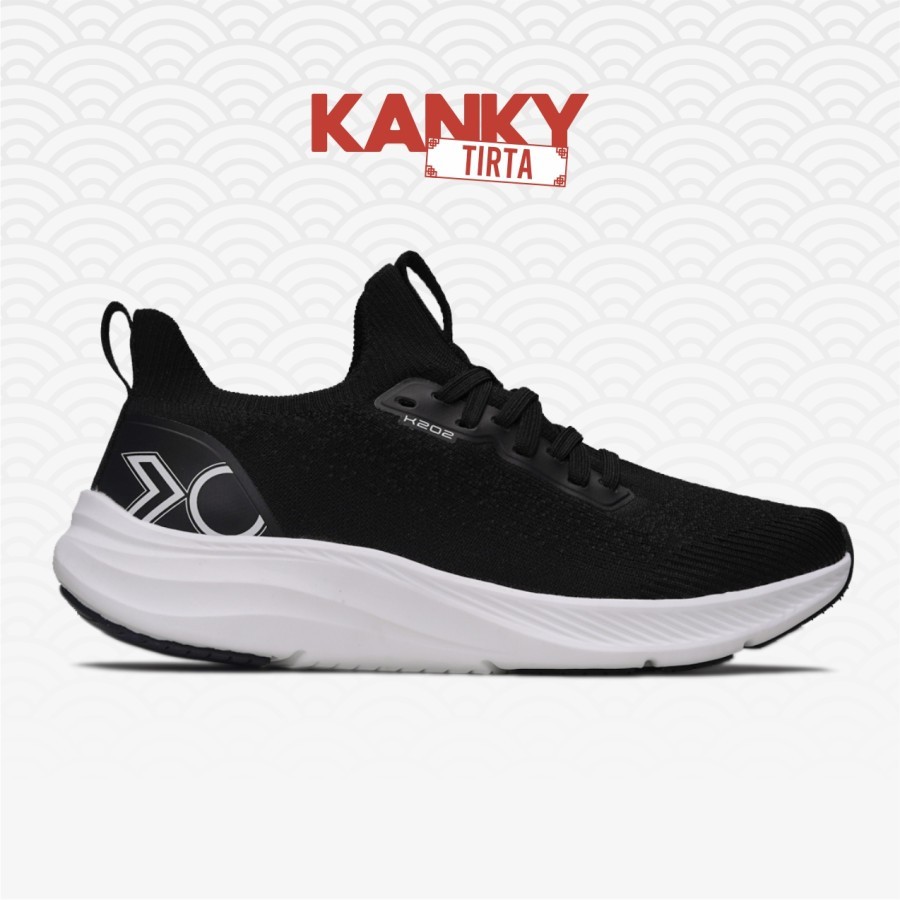Jual Sepatu Kanky X Dr Tirta Story Sensu Black White Size 44 Bnib ...