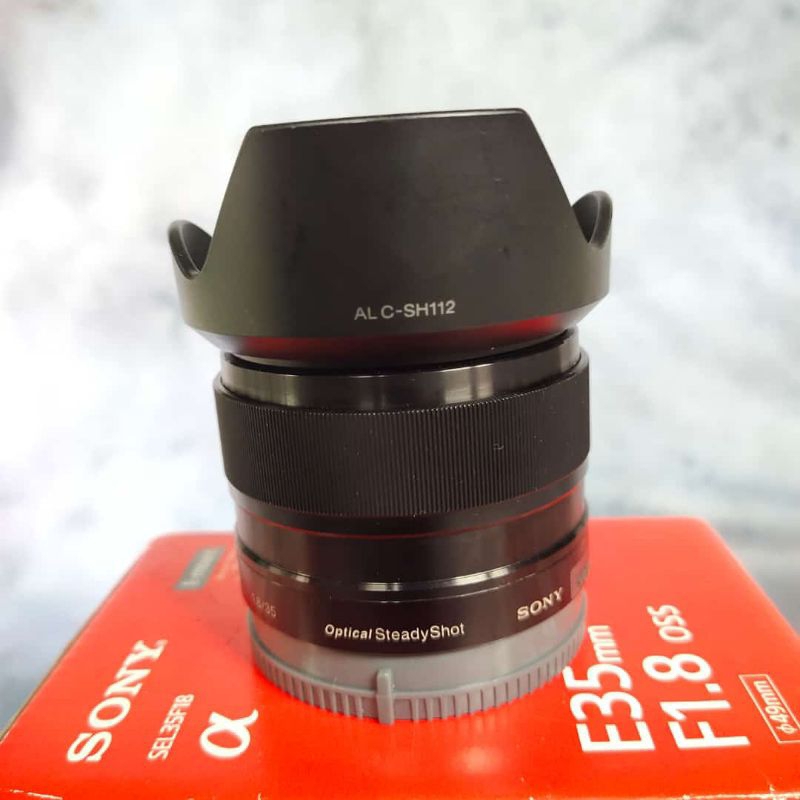 Jual LENSA FIX SONY E 35mm F1.8 OSS ORIGINAL 100%, LIKE NEW, FULLSET BOX | Shopee Indonesia