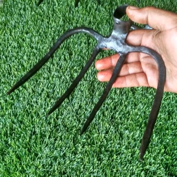 Jual COD GACOK BESI TEMPA GARUK RUMPUT JERAMI LEBAR 20 CM BAHAN BESI ...