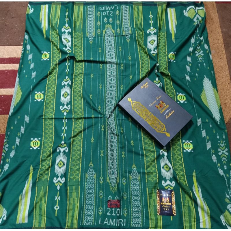 Jual SARUNG LAMIRI SONGKET ORIGINAL MOTIF BHS TSI 210 RAYON | Shopee ...