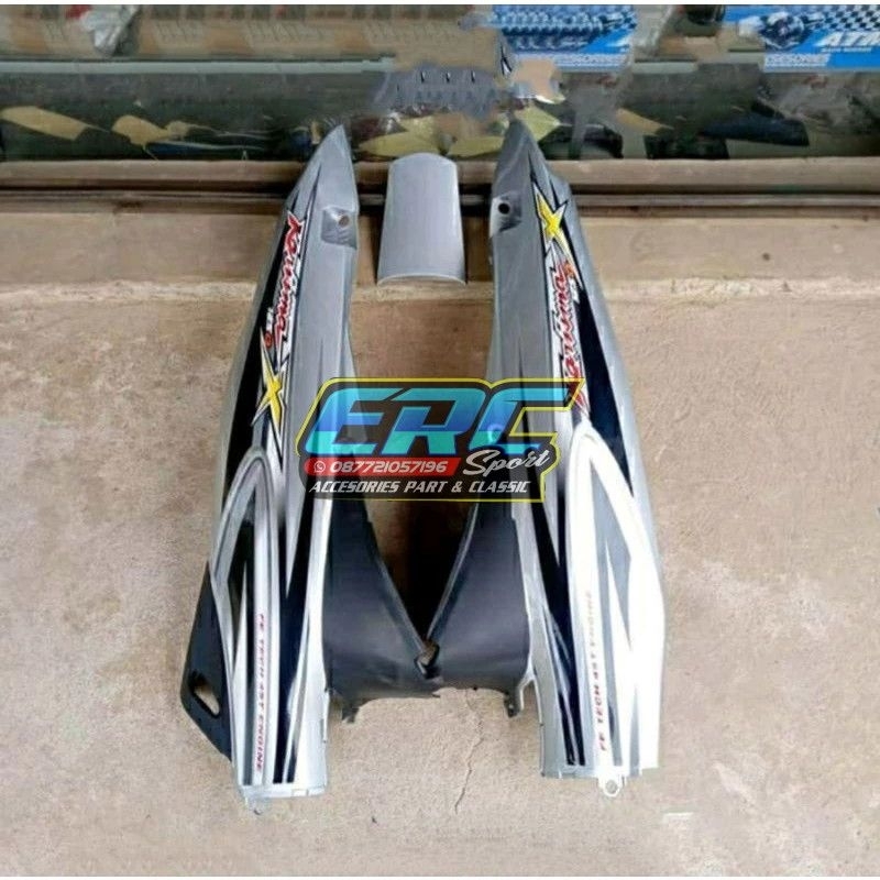 Jual cover bodi body belakang kanan kiri honda karisma 125 x silver ...