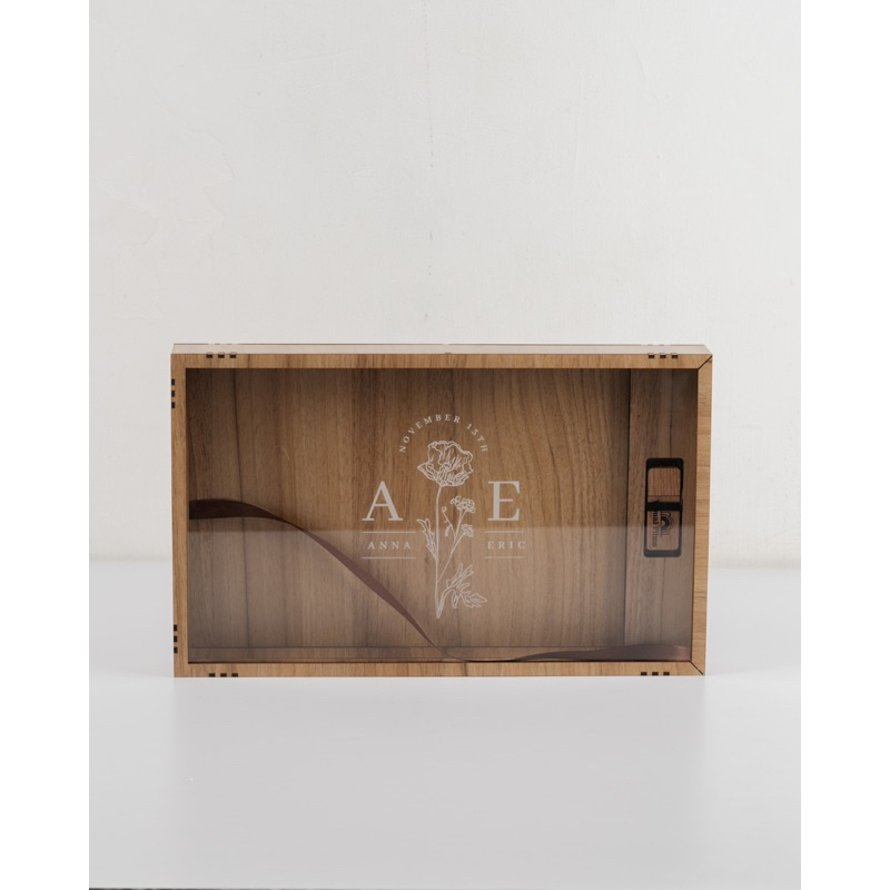 Jual WOODEN ALBUM BOX 20x30 CM , CUSTOM DESIGN UNTUK LOGO DAN TULISAN ...