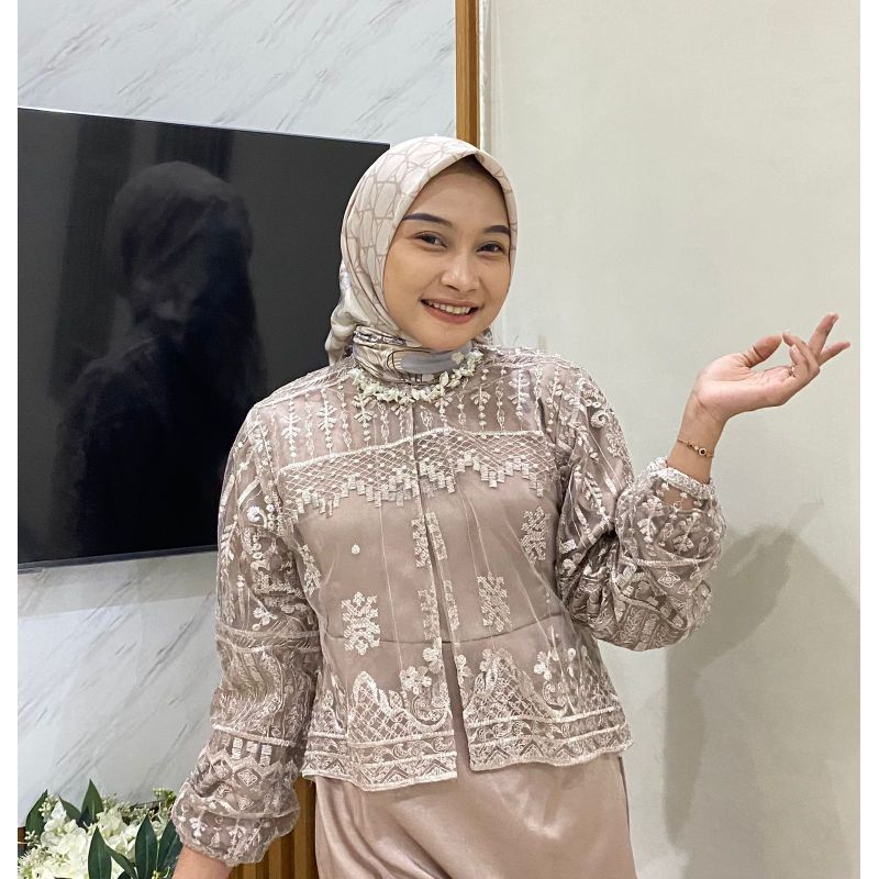 Jual Crop Top Brokat / Cardigan Brukat / Outer Brokat | Shopee Indonesia