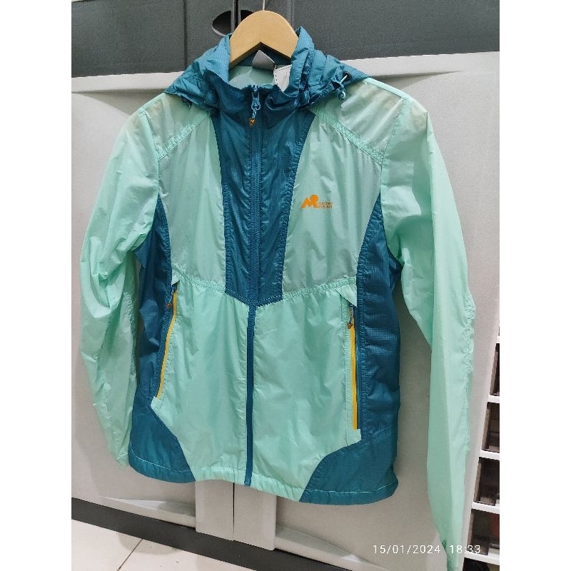 Jual Jaket running second preloved | Shopee Indonesia
