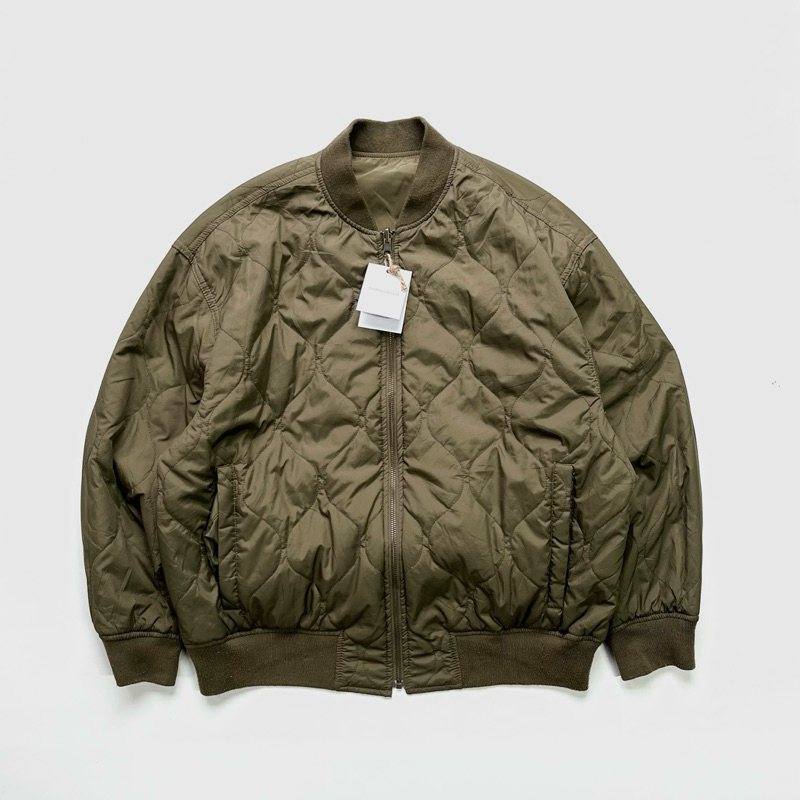 Jual GU quilted reversible bomber jacket | Shopee Indonesia