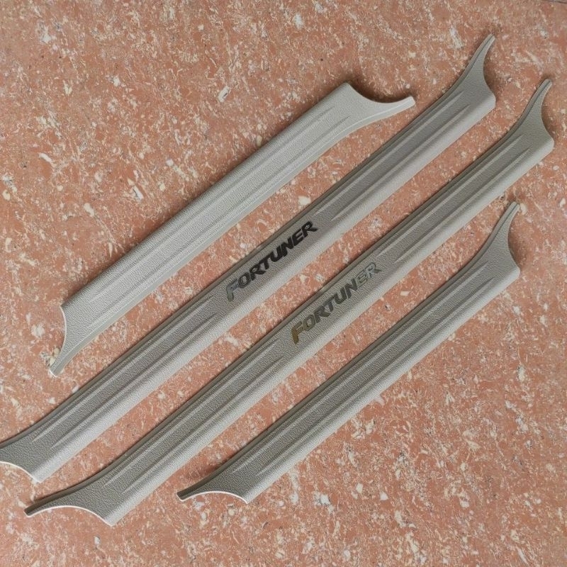 Jual sill plate silplate injakan samping pintu mobil toyota fortuner ...
