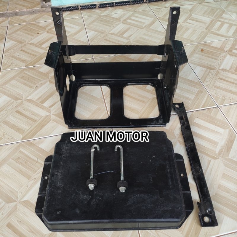 Jual TEMPAT AKI / BOX AKI CANTER RAGASA ORIGINAL COPOTAN | Shopee Indonesia