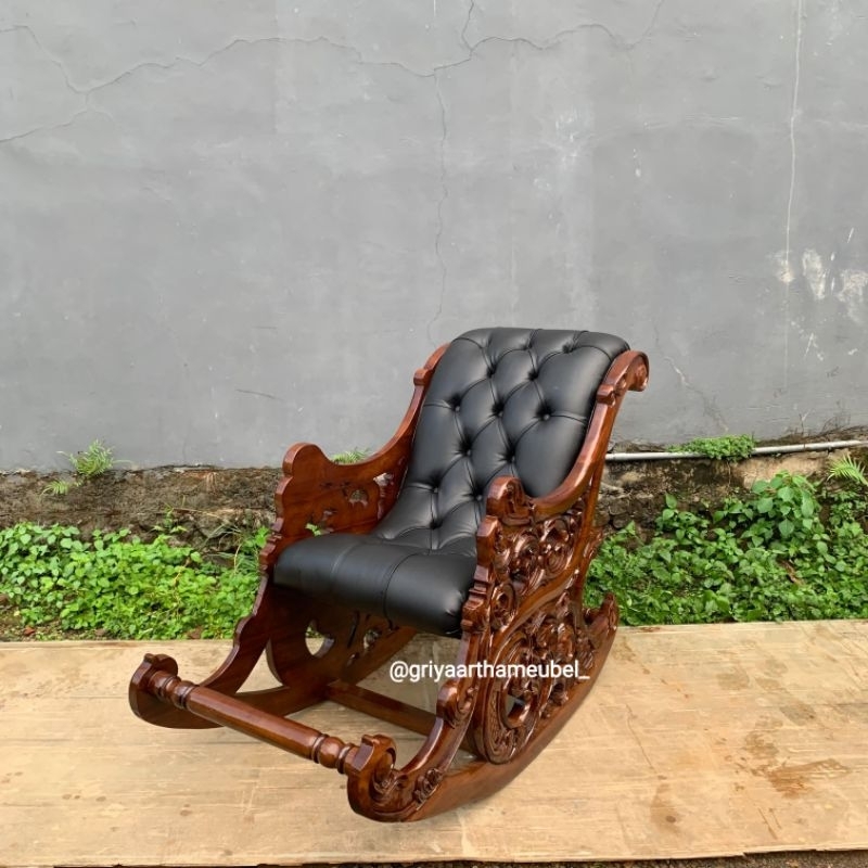 Jual kursi goyang kayu jati motif ukiran / kursi santai goyang / kursi ...