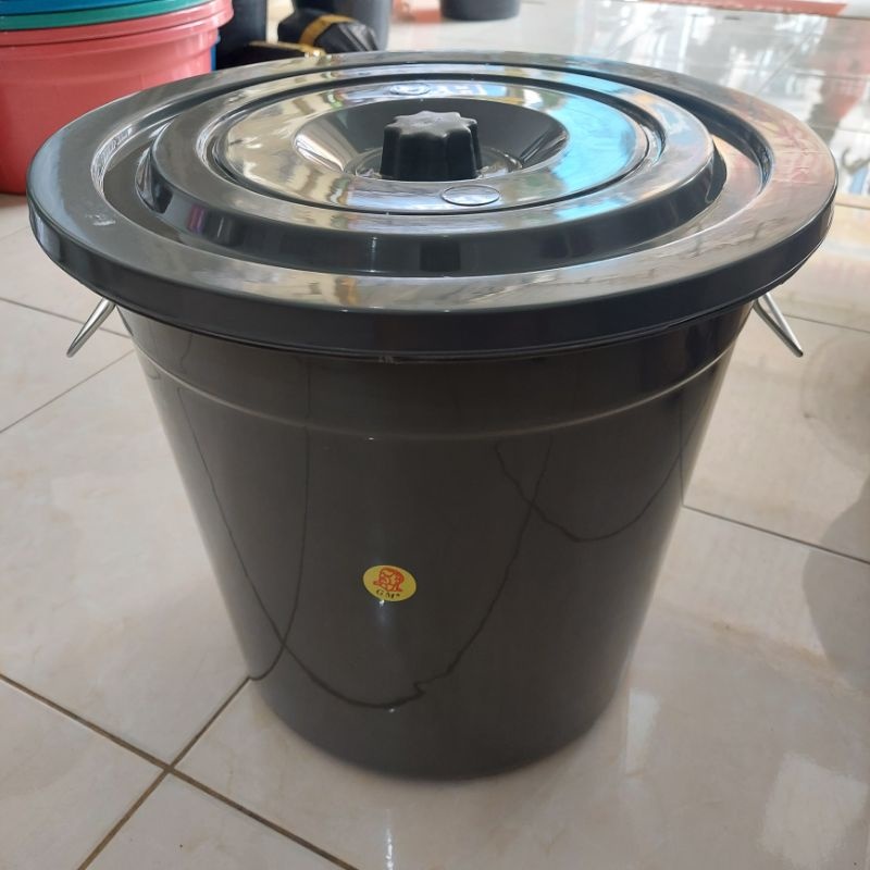 Jual EMBER TUTUP 60 L GM - GM EMT60L | Shopee Indonesia