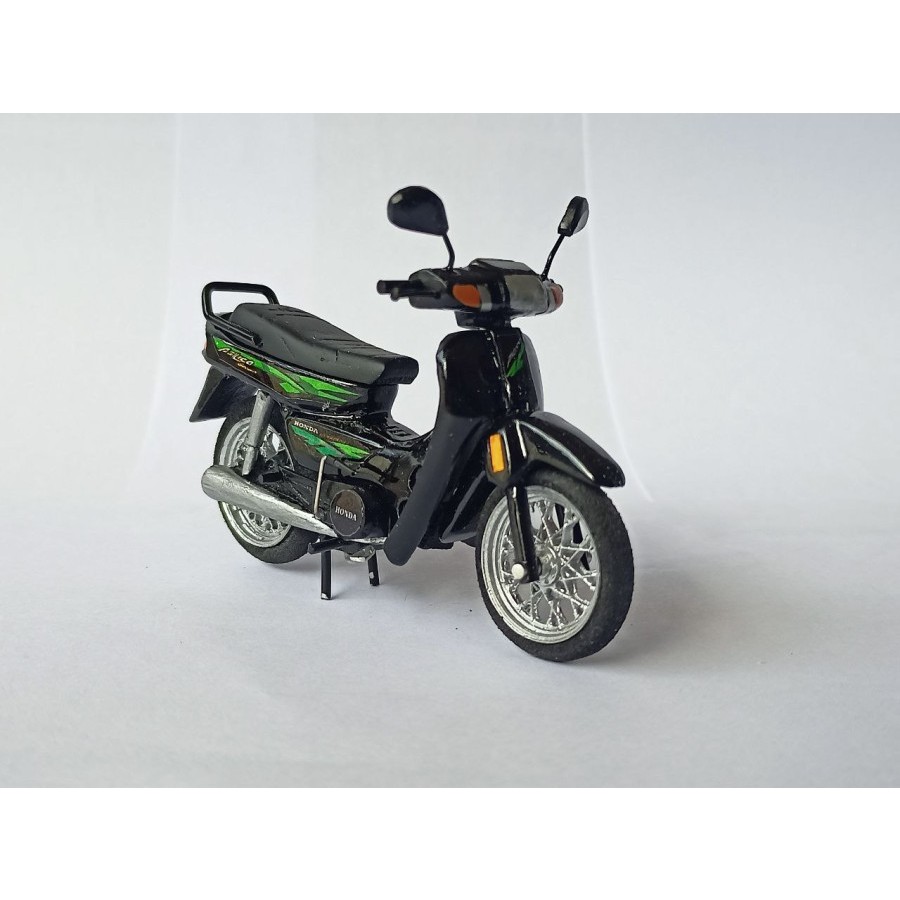 Jual Miniatur Motor Honda Astrea Grand mainan koleksi miniMO skala 18 ...
