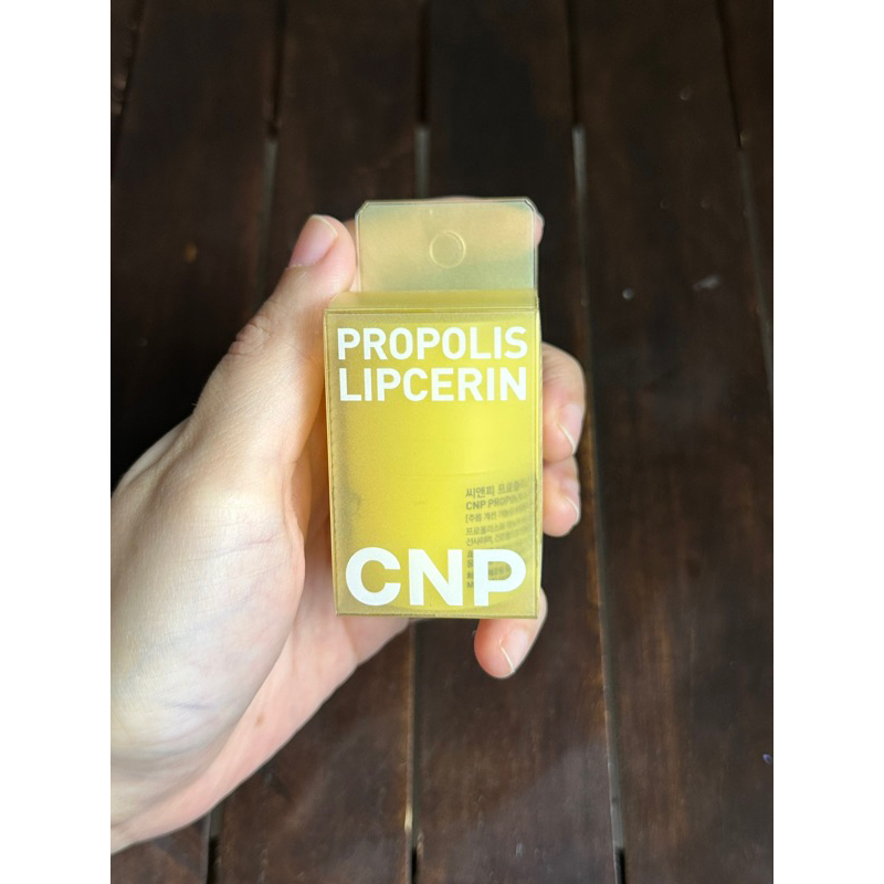Jual CNP laboratory propolis lipcerin | Shopee Indonesia