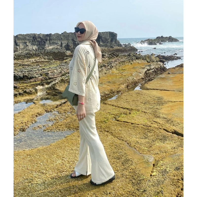 Jual CELANA CUTBRAY KNIT WANITA Higwaist Knit Cutbray Wanita Premium | Shopee Indonesia