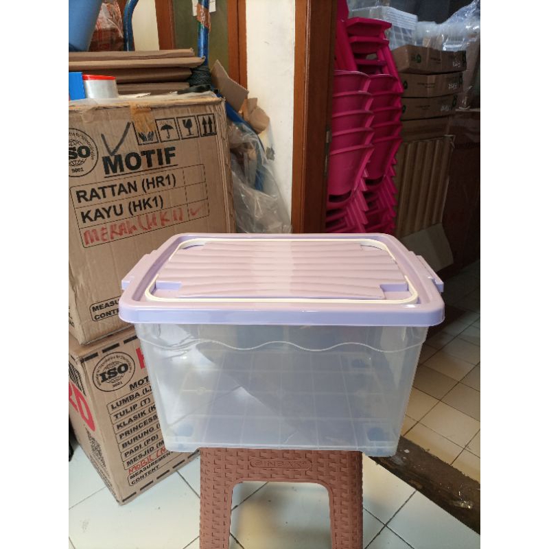 Jual Container box serbaguna 40liter ada jinjingan dan ada roda Magna ...