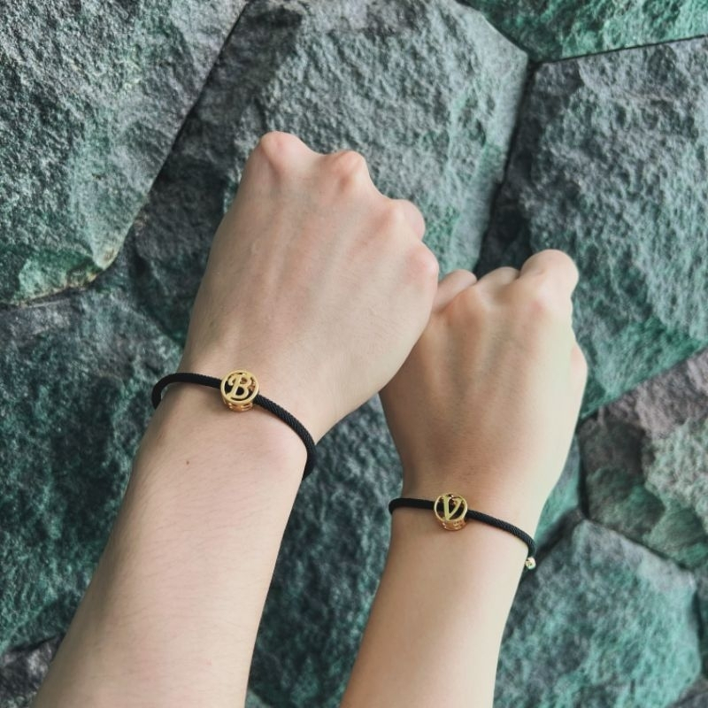 Jual Gelang Emas Inisial Miami Tali Hitam - Toko Emas Gadjah | Shopee ...