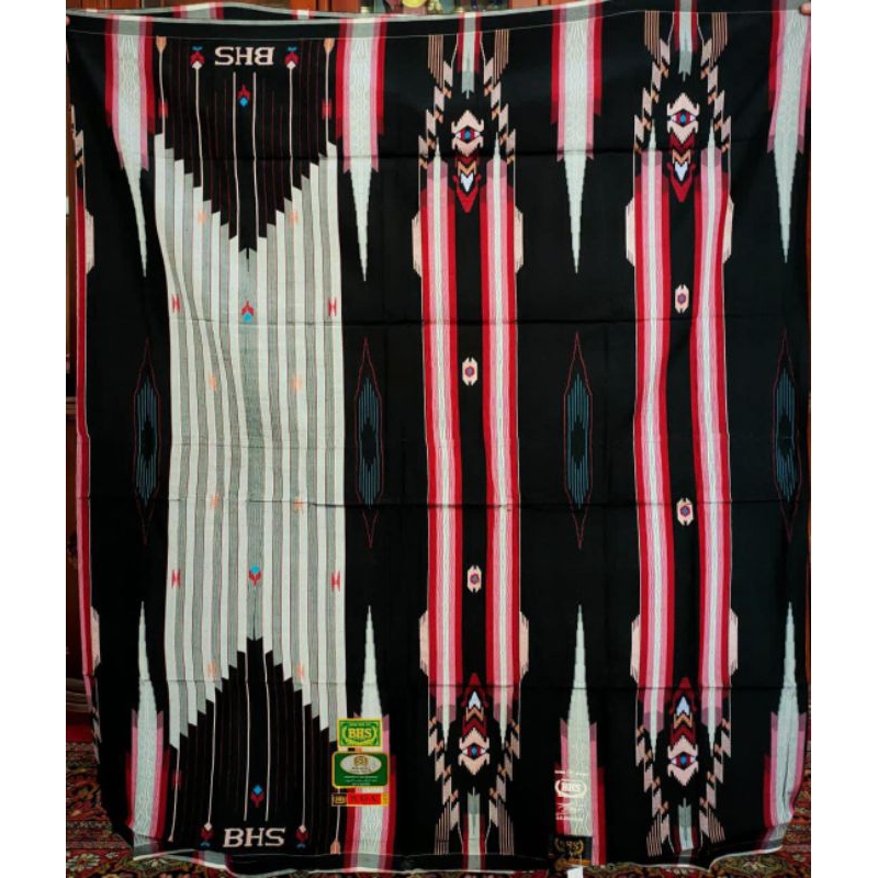 Jual SARUNG BHS SGC GOLD SUTERA SPUNSILK 210 WARNA HITAM LIMITED ...