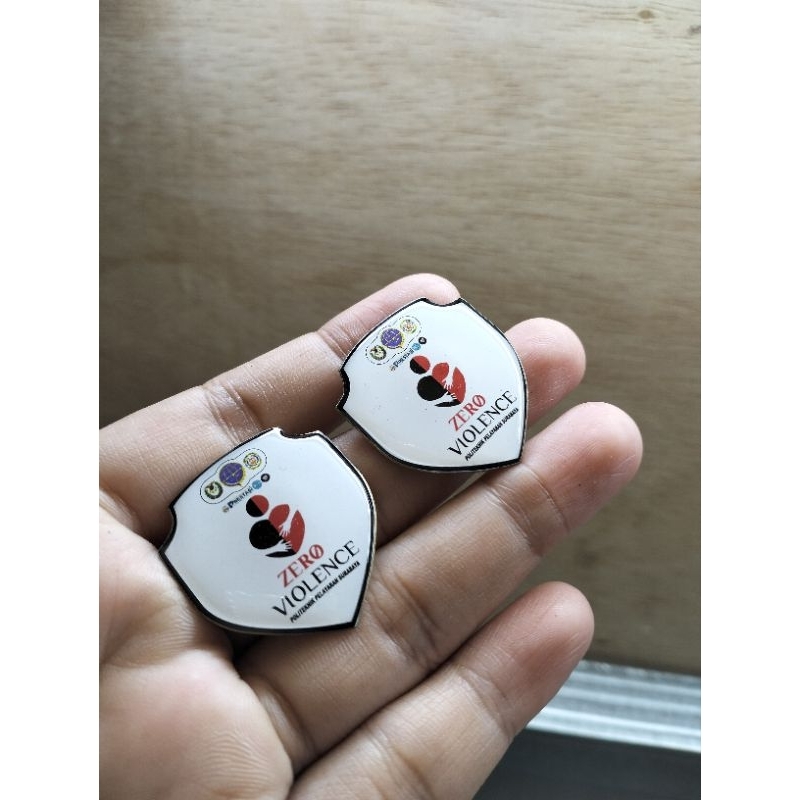 Jual pin zero violence lapis resin | Shopee Indonesia