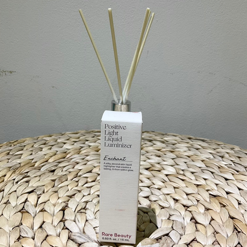 Jual Rare Beauty Positive Light Liquid Luminizer Highlighter Full Size | Shopee Indonesia