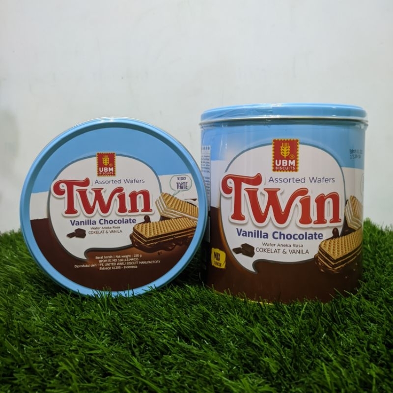 Jual UBM Twin Assorted Wafers Vanilla Chocolate Mix Kaleng 250g | Shopee Indonesia