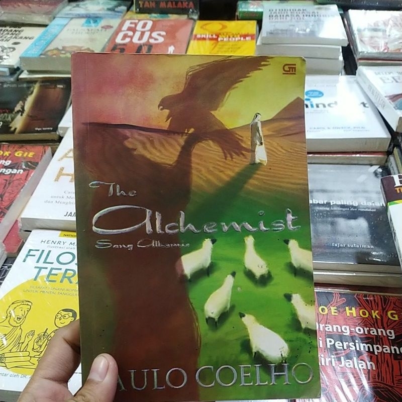 Jual buku novel the alchemist paulo coelho original | Shopee Indonesia