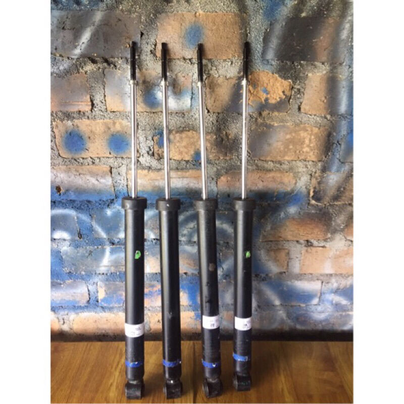 Jual Shock belakang Datsun Go + panca original | Shopee Indonesia