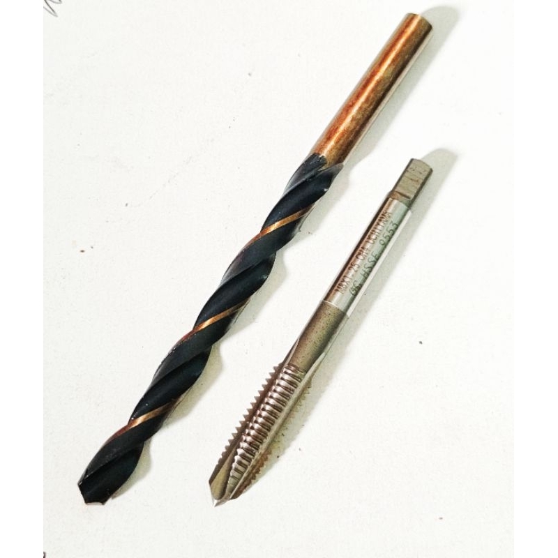 Jual satu paket tap baut kunci 12. tap m8x1.25 OSG Japan set Bor HSS kondisi seken tajam mulus ...