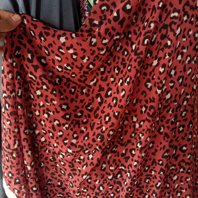 Jual Kain - Kain Sifon Ceruty Motif Leopard Import - Kain Ceruty Motif ...