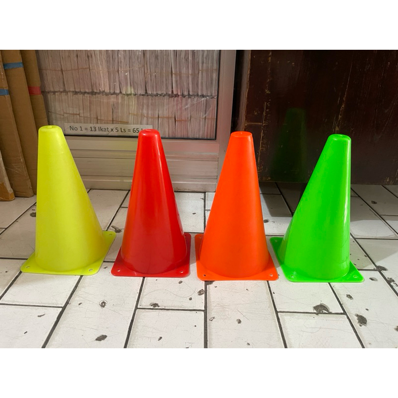 Jual [IMPORT] Cone / Cones Kerucut rapat full untuk Latihan Olahraga ...