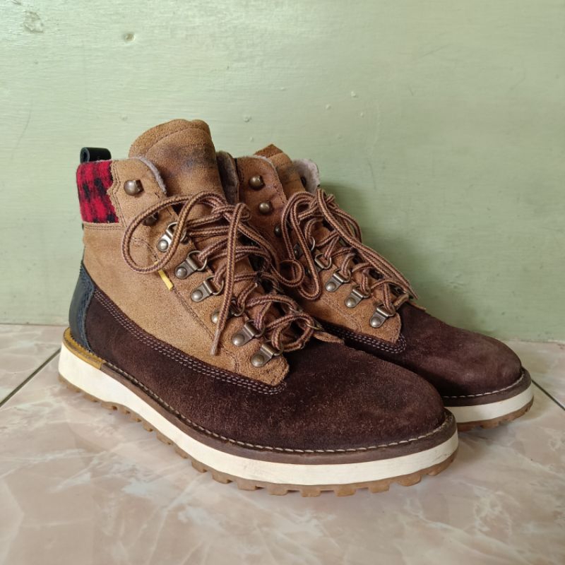 Jual SEPATU CAMEL ACTIVE MOCTOE BOOTS HIGH TARTAN (RARE ITEM) | Shopee ...
