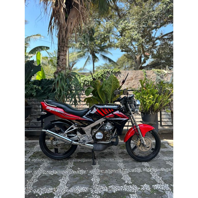 Jual kawasaki ninja ss merah 2014 lengkap hidup komplit mesin standart ...
