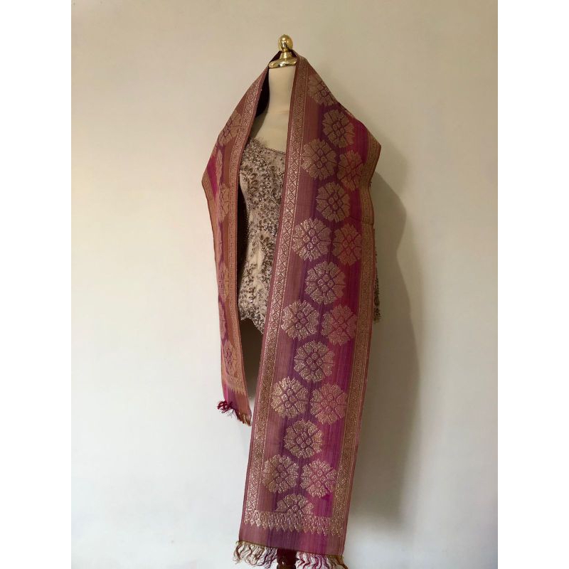 Jual Selendang Songket Besar Sidemen Asli Tenunan (bukan bordir) | Shopee Indonesia