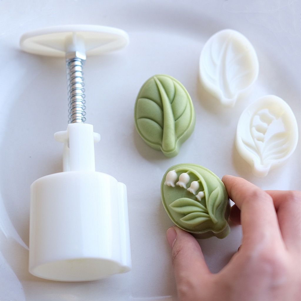 Jual 【Ready】CETAKAN TART NANAS BENTUK DAUN UKURAN 30 GRAM | Shopee ...