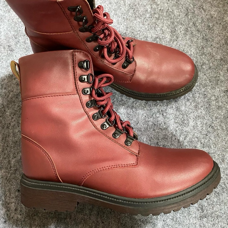 Jual Wickle Boots Maroon Adorable Project | Shopee Indonesia