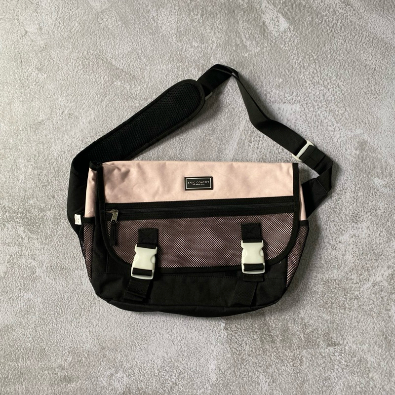 Jual MESSENGER BAG BASIC CONCEPT | Shopee Indonesia