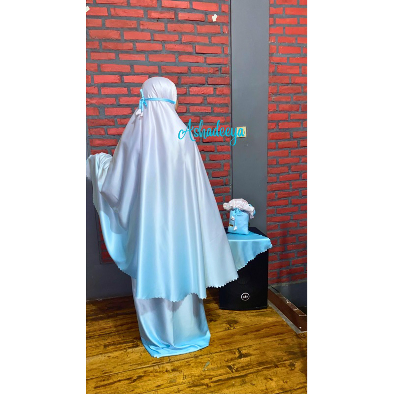 Jual Mukena satin silk dewasa gradasi mewah Ice Blue 2 in 1 laser cut ...