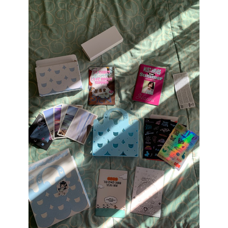 Jual Album NewJeans Get Up Bunny Beach Bag (Hanni ver.) termasuk photocard | Shopee Indonesia