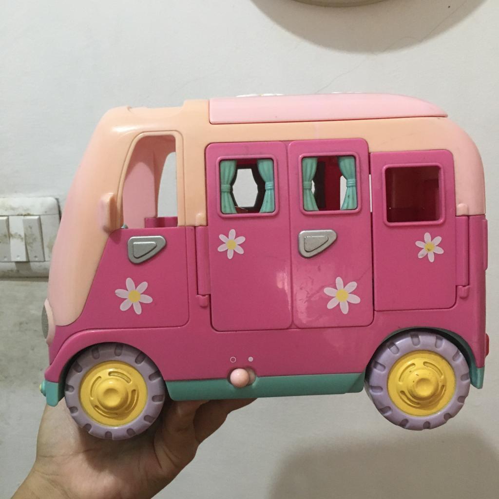 Jual Rosie's Camper Van Mainan Mobilan Camper Van Pink Diorama Mobil ...