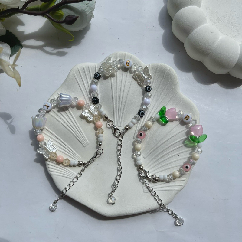 Jual Gelang Manik Inisial Huruf Aesthetic Lucu Ruquest Custom Initial ...