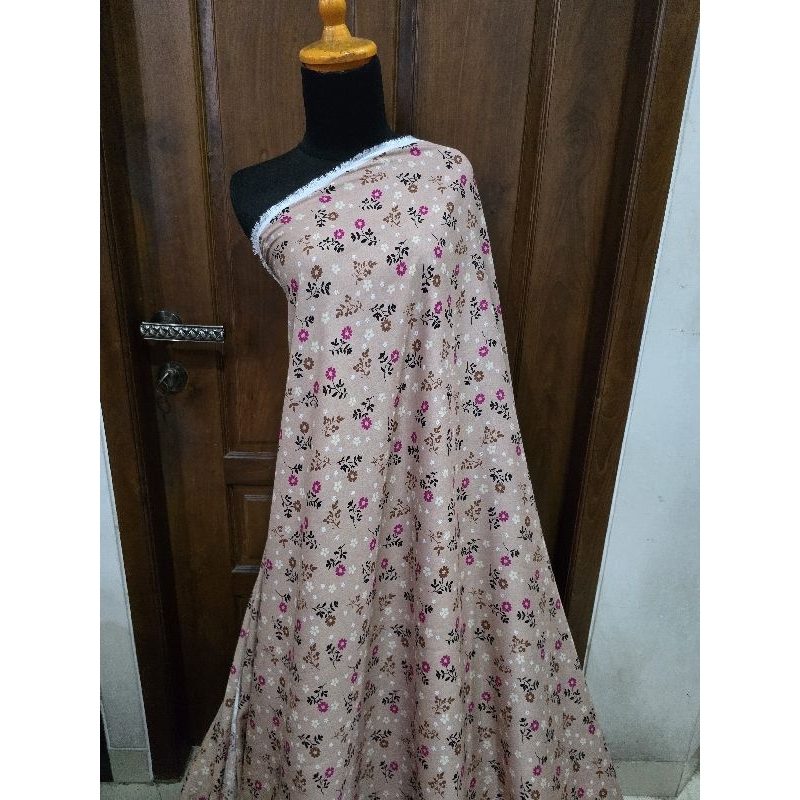 Jual Kain Rayon Viscose Bunga Rata Kecil 4 Warna Dasar Mocca (3,8m ...
