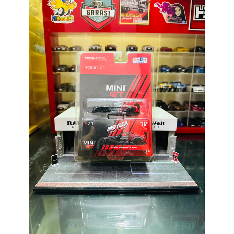 Jual Mini GT No 74 LB Works Nissan GTR R35 Advan ToysRus Japan Exclusive | Shopee Indonesia