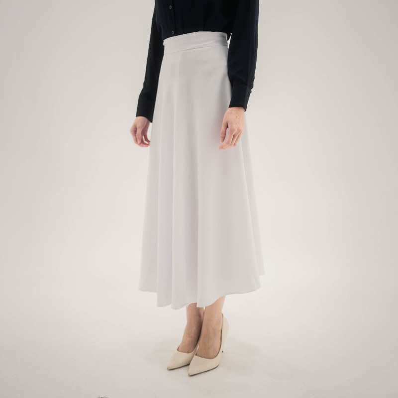 Jual HULM | Rok Flare White 95cm | Shopee Indonesia