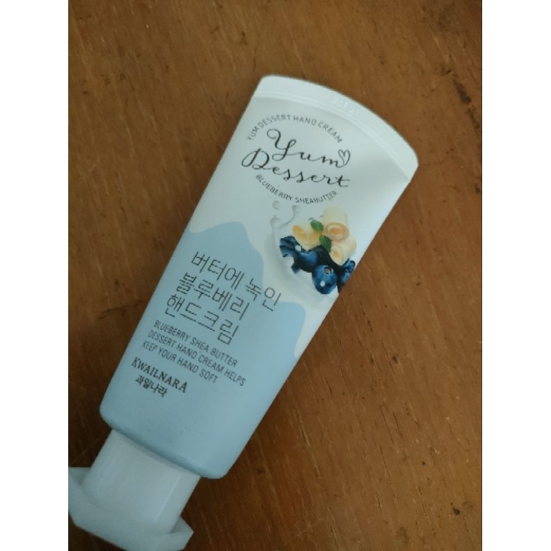 Jual Kwailnara Yum Dessert Hand cream Daiso Blueberry | Shopee Indonesia