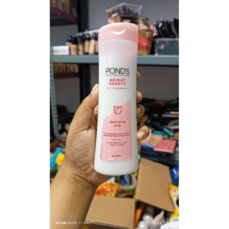 Jual PONDS BRIGHT BEAUTY CLEANSING MILK 150ML | Shopee Indonesia