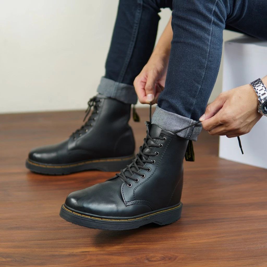 Jual Sepatu Docmrart Pria Dan Wanita Dr.Martens 8 Hole Unisex | Sepatu ...
