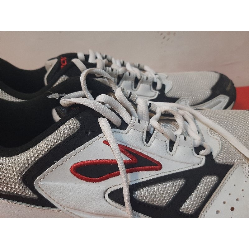 Jual Sepatu seken | Shopee Indonesia