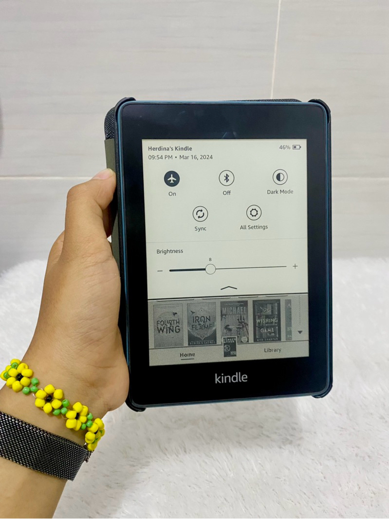 Jual Preloved Amazon Kindle Paperwhite 10th gen 8GB E-Reader E-Ink Tablet Second Bekas | Shopee ...