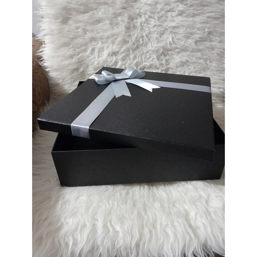Jual Kotak Kado Gift Box uk. 30x30x12 / Box Hampers Kotak / Box Kado ...